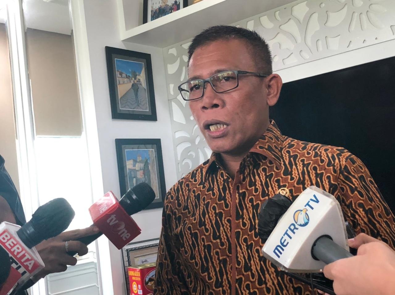 Masinton Pasaribu : Acara Relawan di GBK Bikin Jokowi Turun